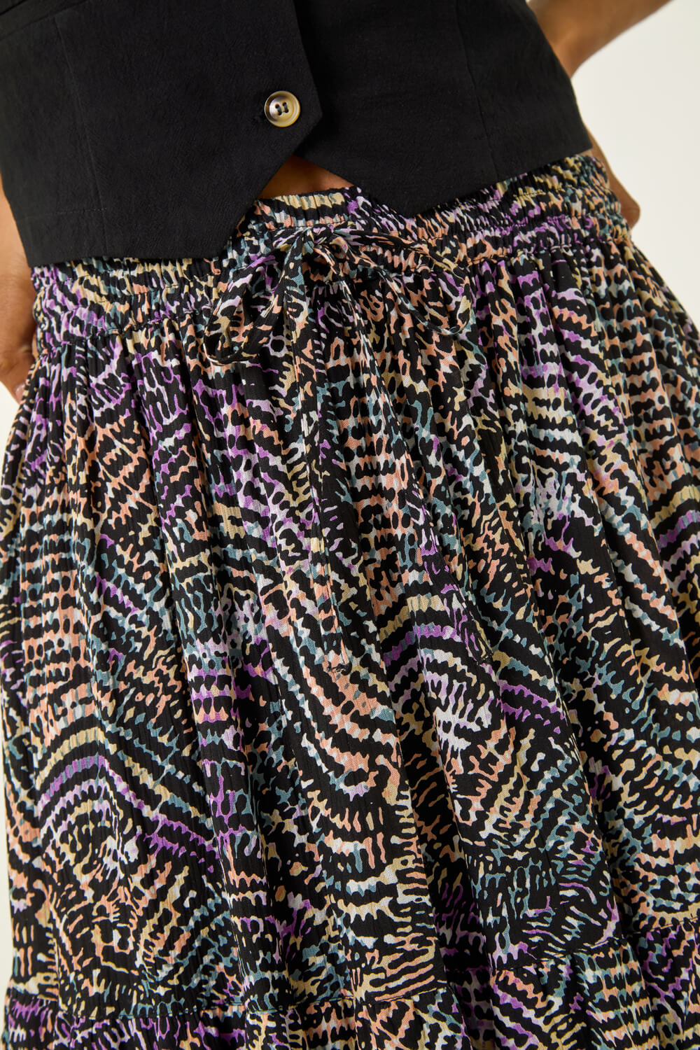 Black Abstract Contrast Print Maxi Skirt | Roman UK
